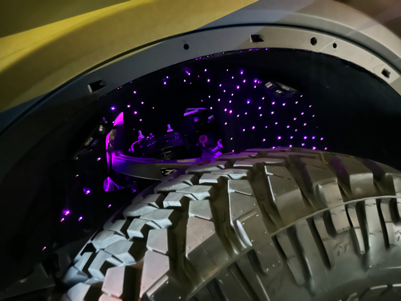 Fiber Optic Wheel Liner ColorSHIFT® RGB+W Kit - 40W LED/ 600 Fibers ...