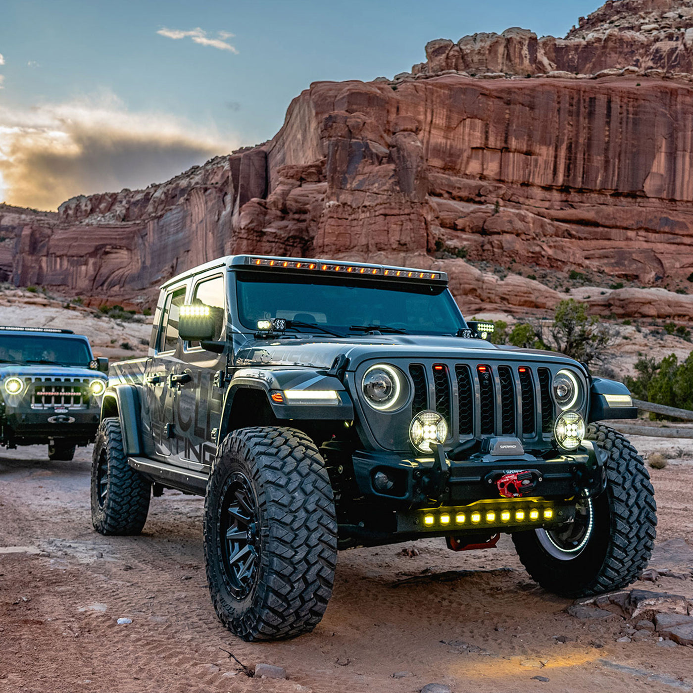 Integrated Windshield Roof LED Light Bar Jeep Wrangler JL & Gladiator ...